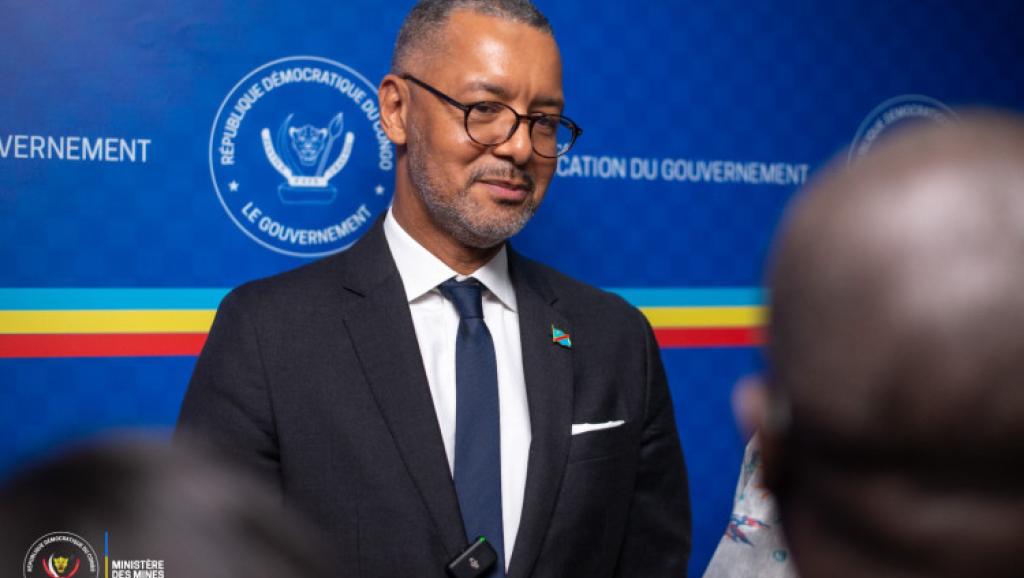 Lutte contre l'exploitation illégale de minerais en RDC : Kizito Pakabomba promet des sanctions ...